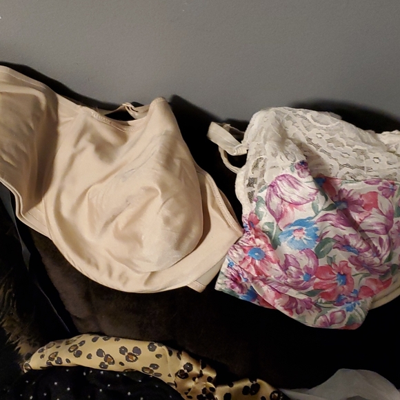 None | Intimates & Sleepwear | Women Bra 44d Hooks In The Front Plus ...